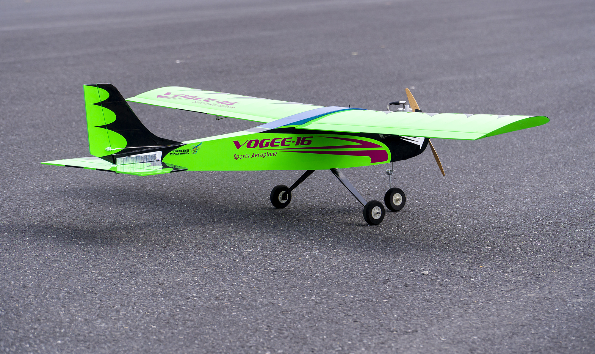 RedwingRC High Quality Gas and Electric Planes, Quad Copters, and Jets