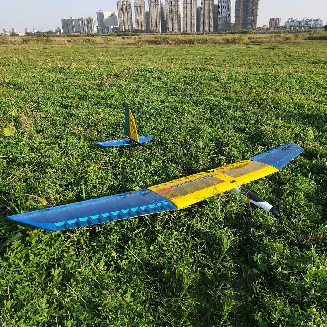 RedwingRC High Quality Gas and Electric Planes, Quad Copters, and Jets
